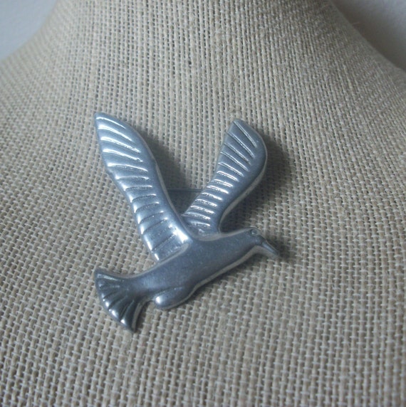 vintage seagull pewter brooch - Gem