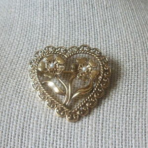 Exquisite Baroque, Vintage Gold Toned Scroll Work Faux Pearl Art Deco ...