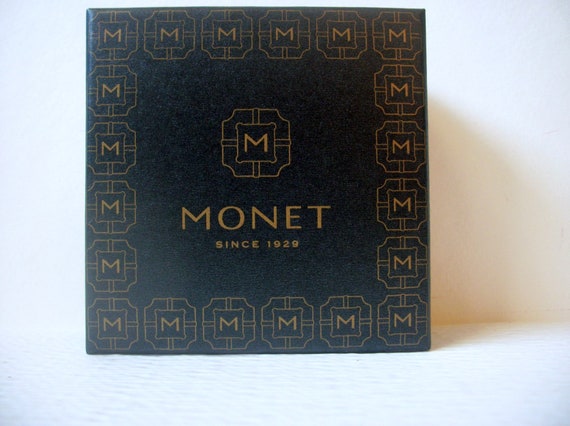 Vintage MONET Nutcracker Gold Toned Glass And Rhinest… - Gem