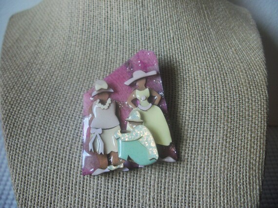 Pretty Vintage Lucinda Woman Pins, Three Best Friends… - Gem