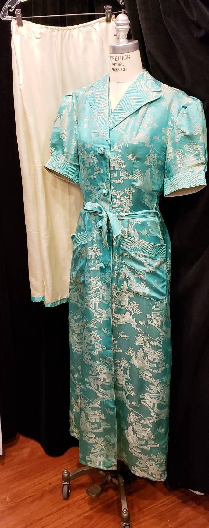 Fantastic 1930's 1940's Viva Las Vegas Pin up | Etsy