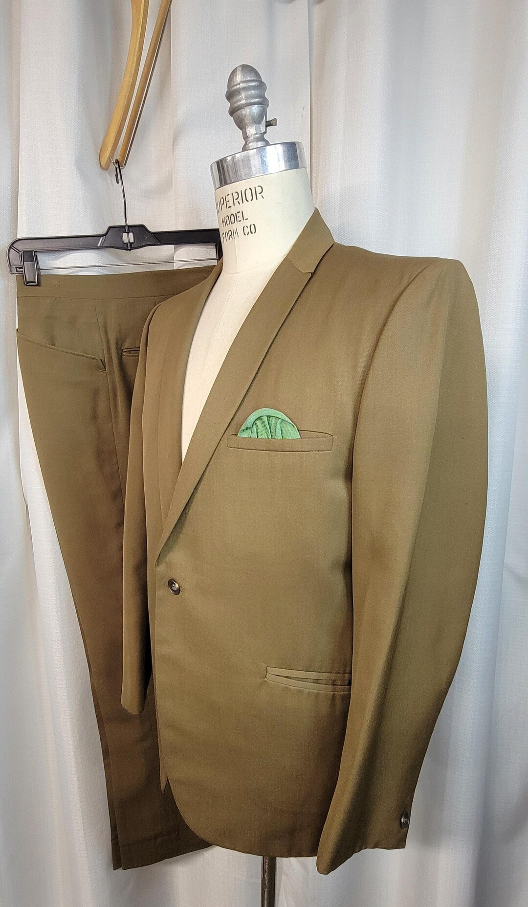 Mens ~ Vintage ~ Suit ~ Arthur Gordon ~ Two ~ Button ~ Tailored ~ Suit ...