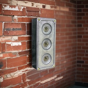 3 Gang 2 Way Solid Cast Metal Surface Mounting Conduit Light Switch ...