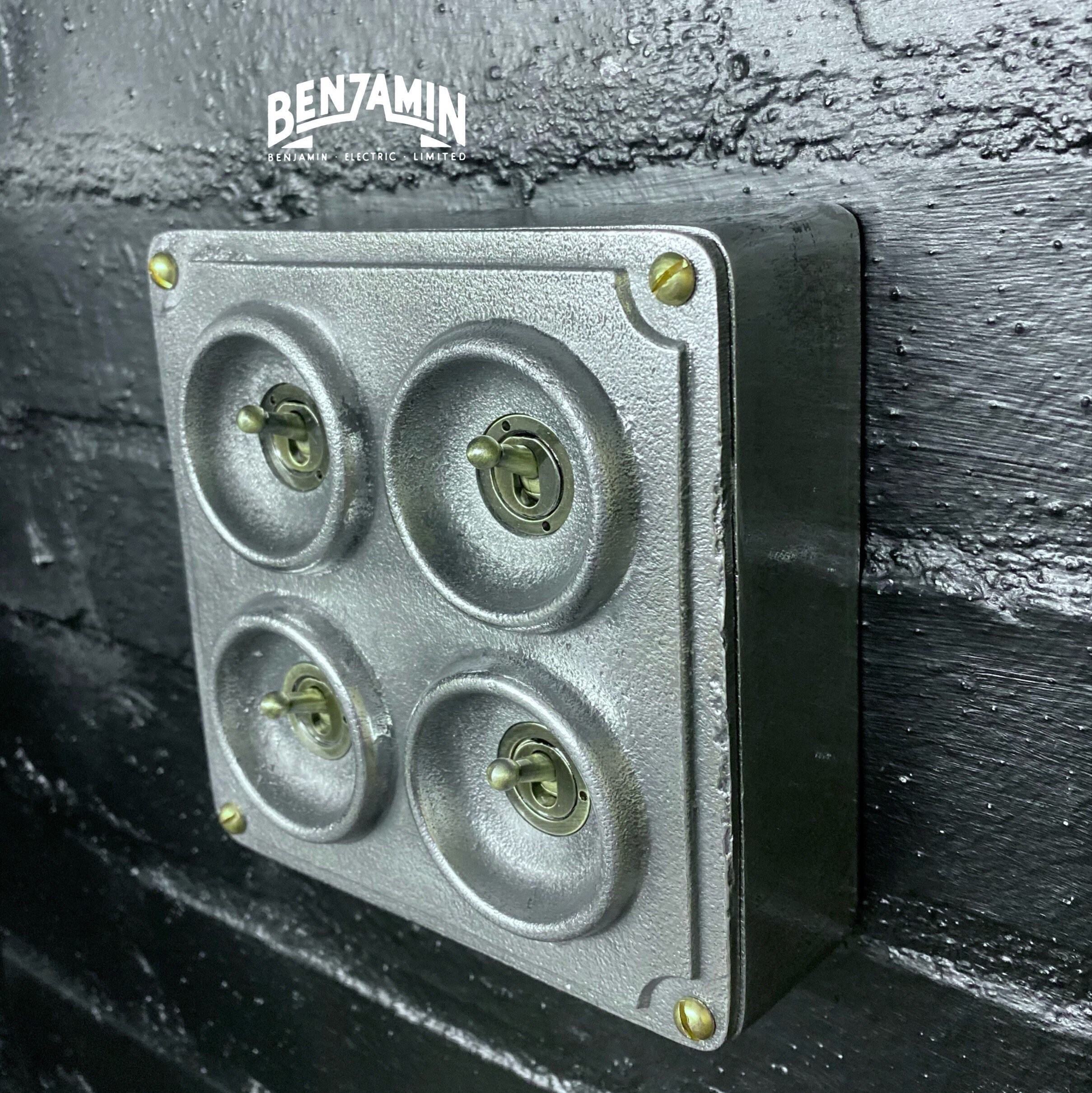 4 Gang 2 Way Solid Cast Metal Conduit Light Switch Industrial - BS EN ...