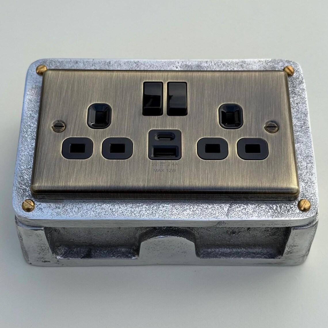 Antique Brass Double Switched 13A Power Socket 230V 13A 2 Gang 2G Solid ...