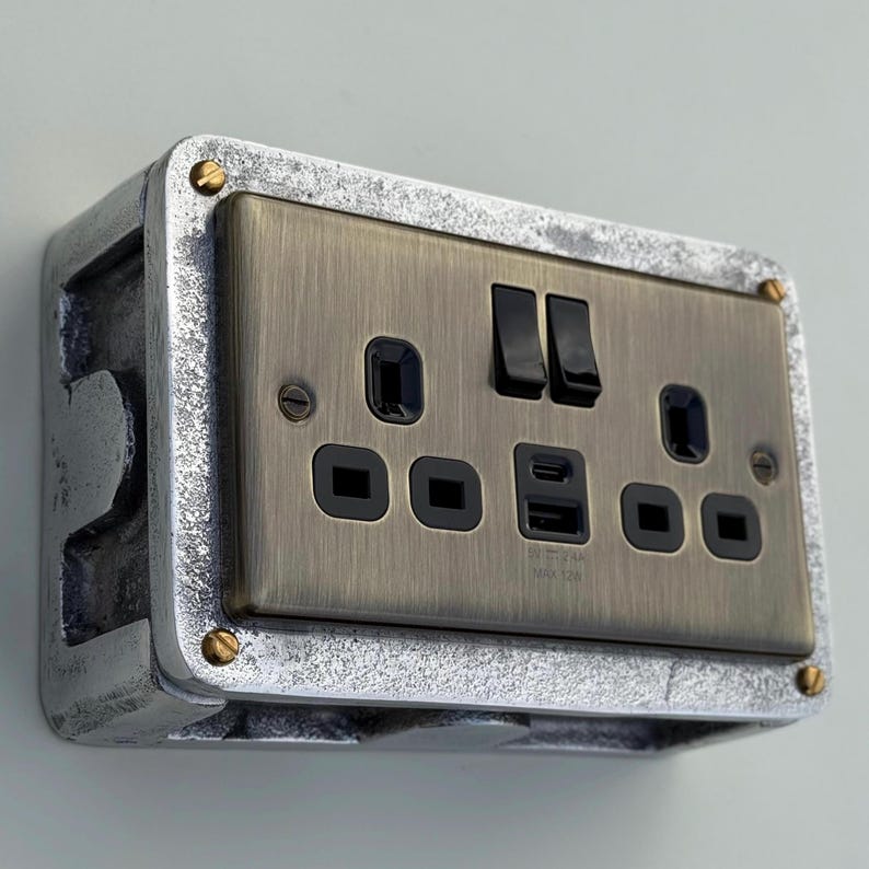 Antique Brass Double Switched 13A Power Socket 230V 13A 2 Gang 2G Solid ...