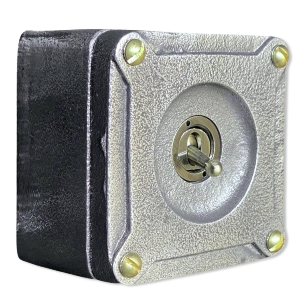 Single Gang 2 Way Conduit Surface Mounting Light Switch Solid Cast ...