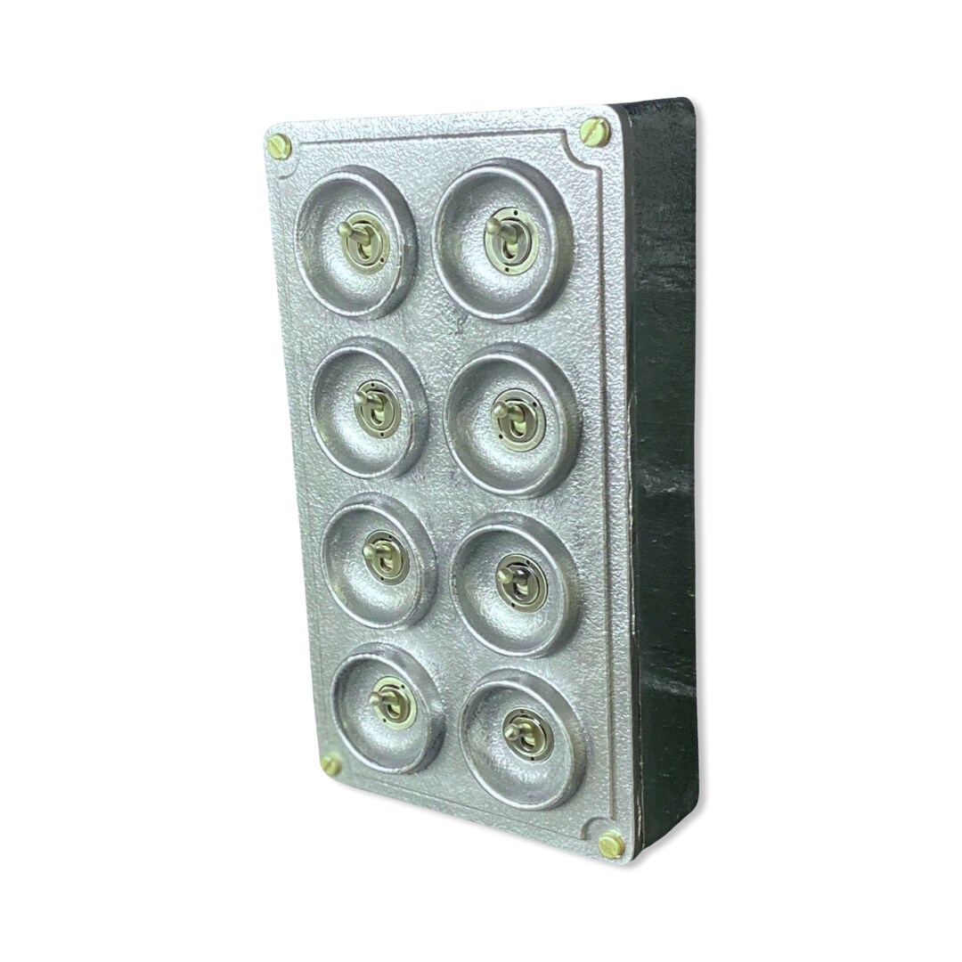 8 Gang 2 Way Solid Cast Metal Conduit Light Switch Industrial BS EN ...