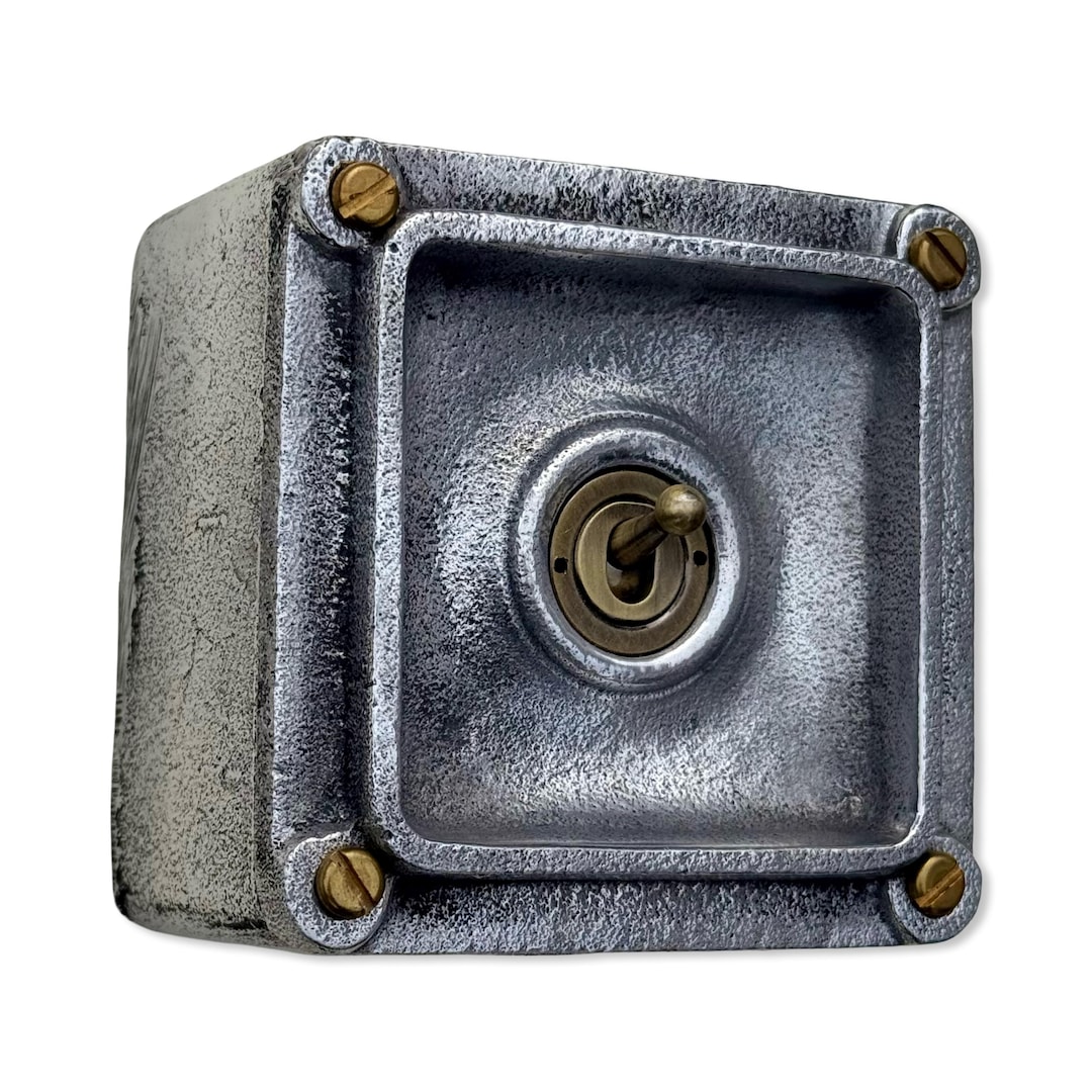 XL Single Gang Solid Cast Metal Conduit Light Switch Industrial 2 Way ...
