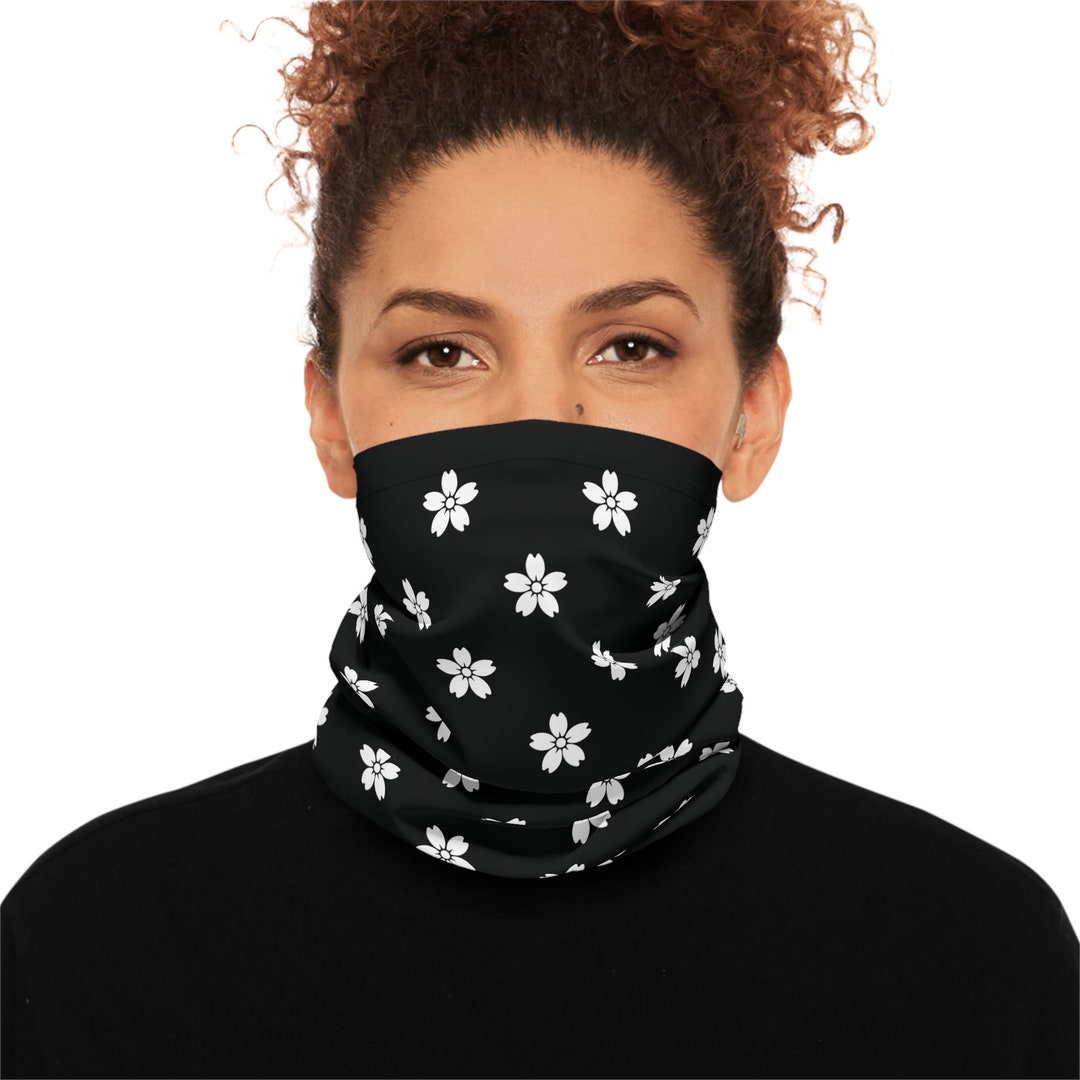 Japanese Classic Cherry Blossom Pattern Neck Gaiter Face Cover Light ...
