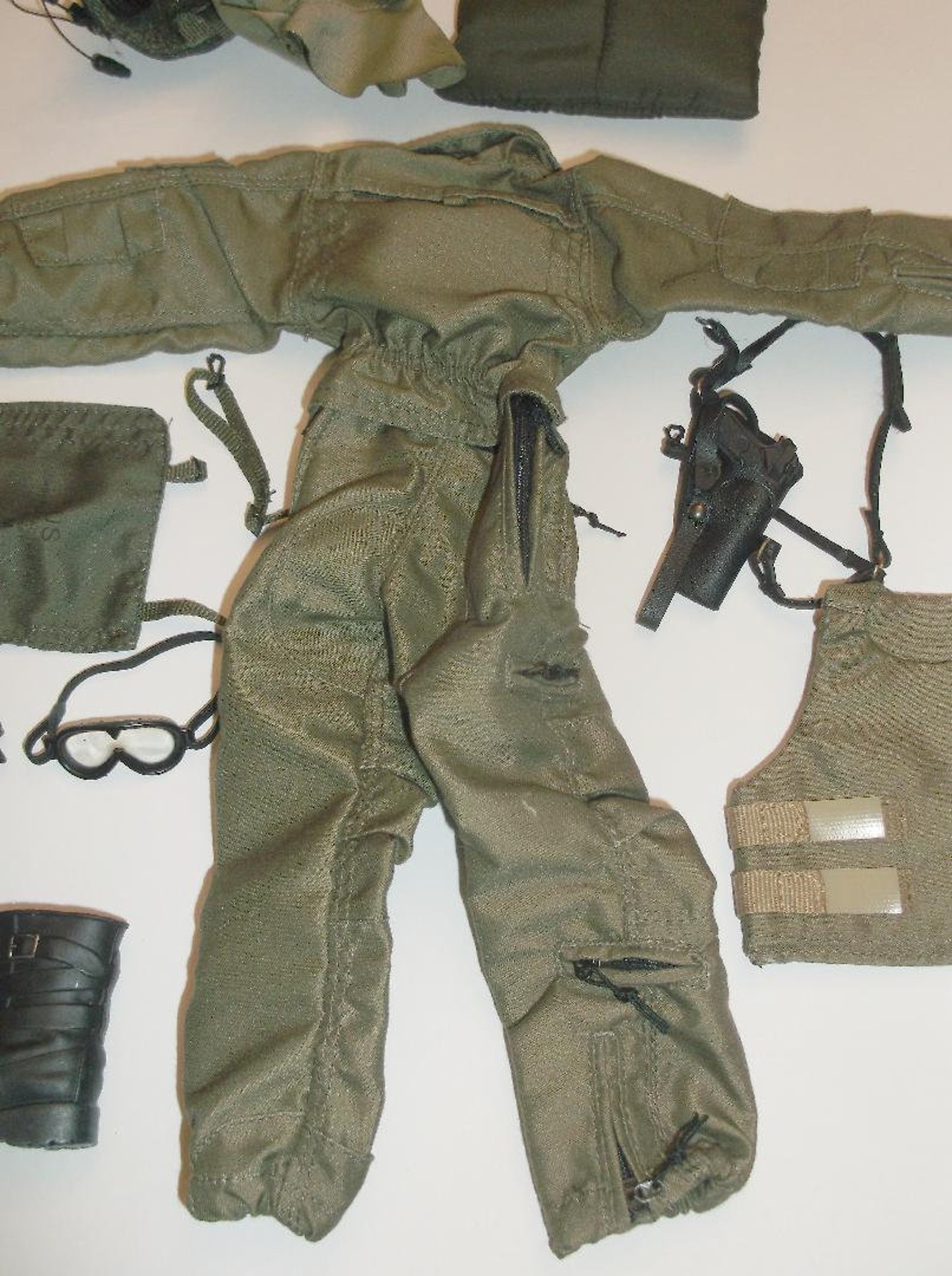 1/6 Scale Modern Armored Vehicle / Tank Crewman Uniform and Equipment ...