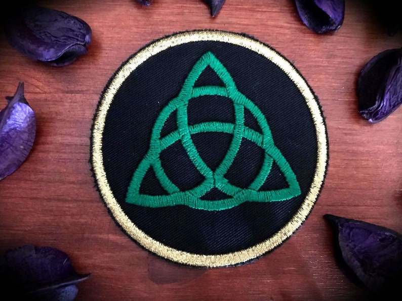 IRON ON Embroidered Patch pentacle Triquetra | Etsy