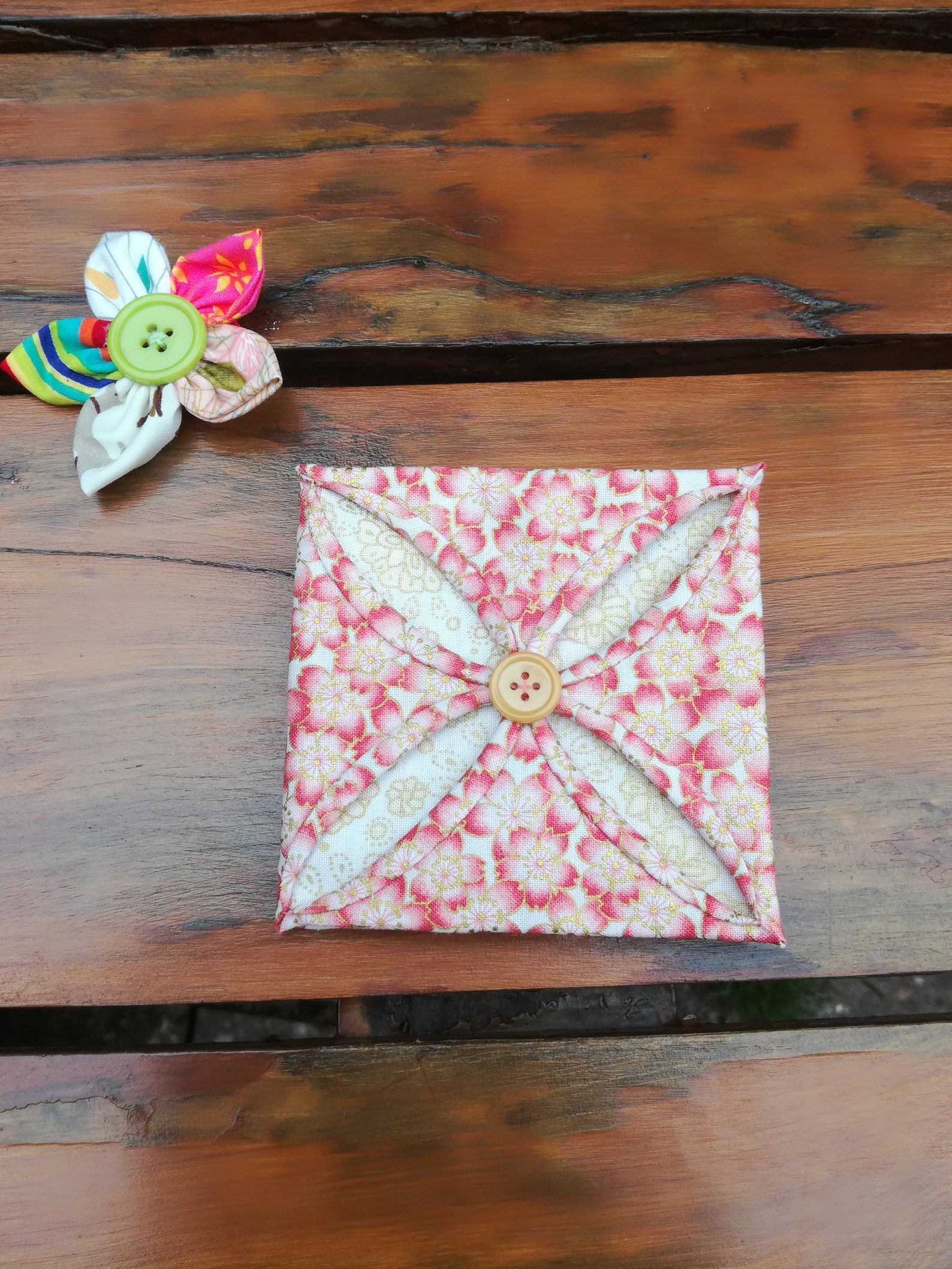 Needle Case Sewing Needles Cathedral Window Patchwork Effect Sewing ...