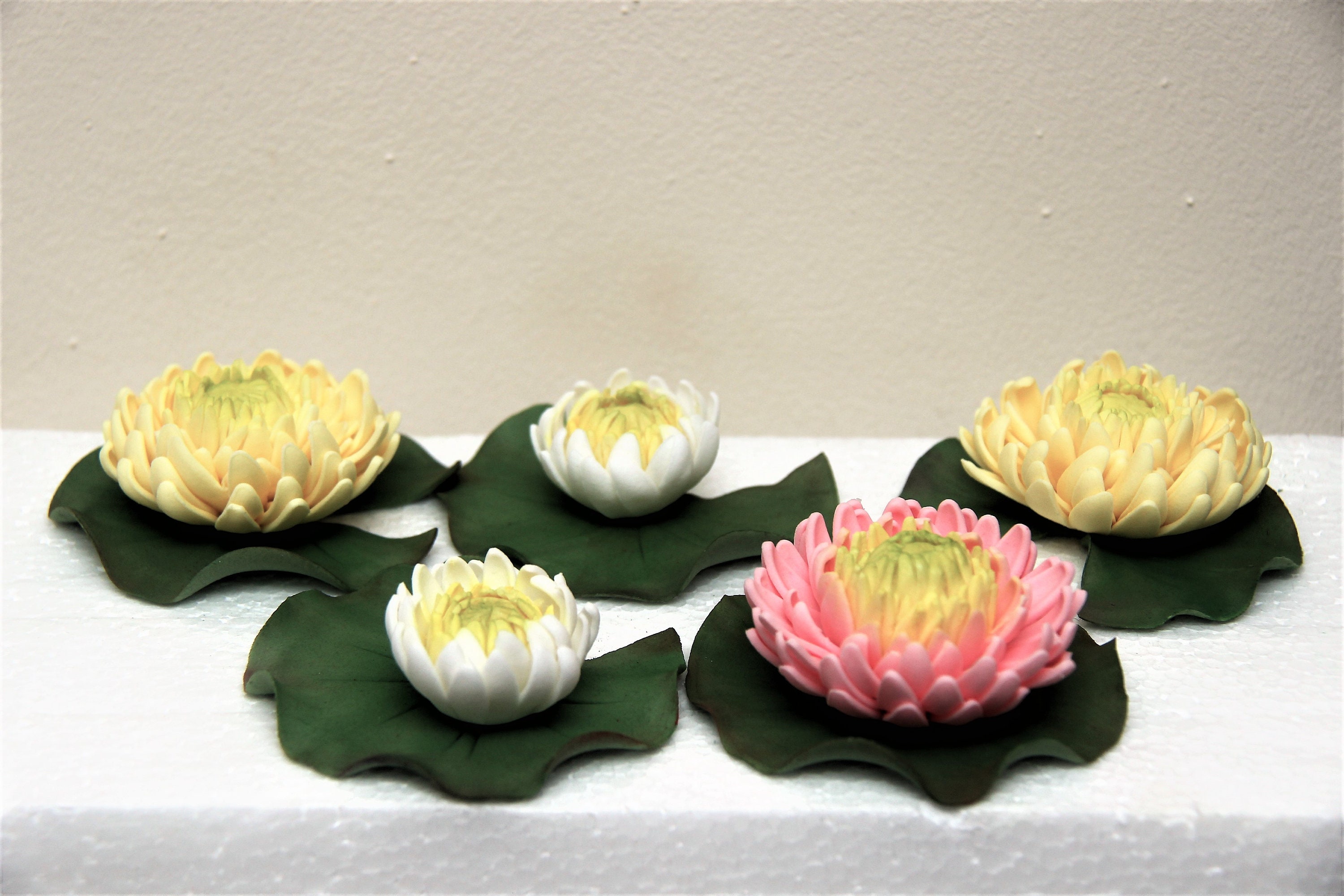 Water Lily Flowers Edible Custom Made. Gumpaste Flowers. | Etsy