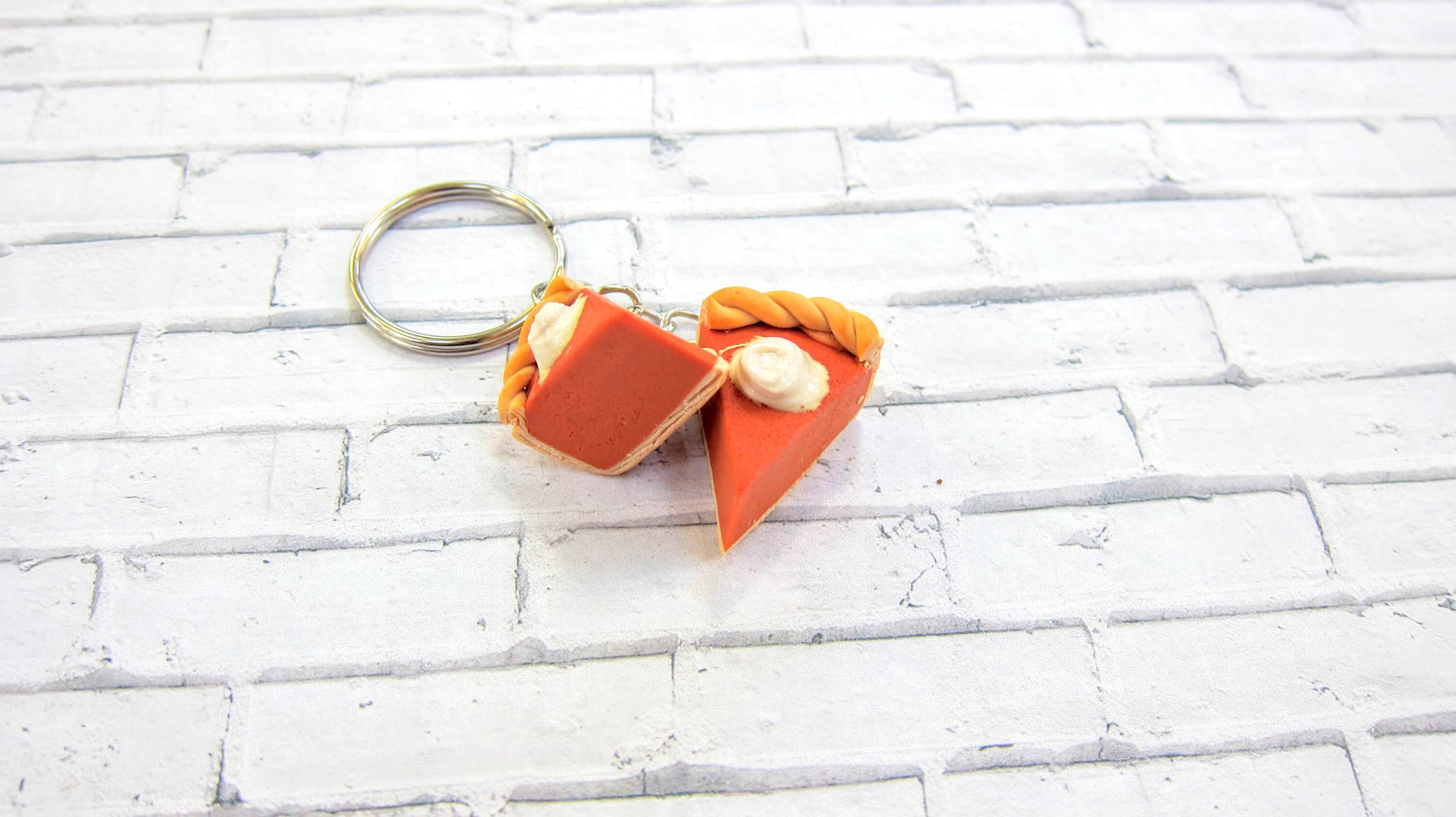 Pumpkin pie charm keychain necklace // polymer clay food // | Etsy