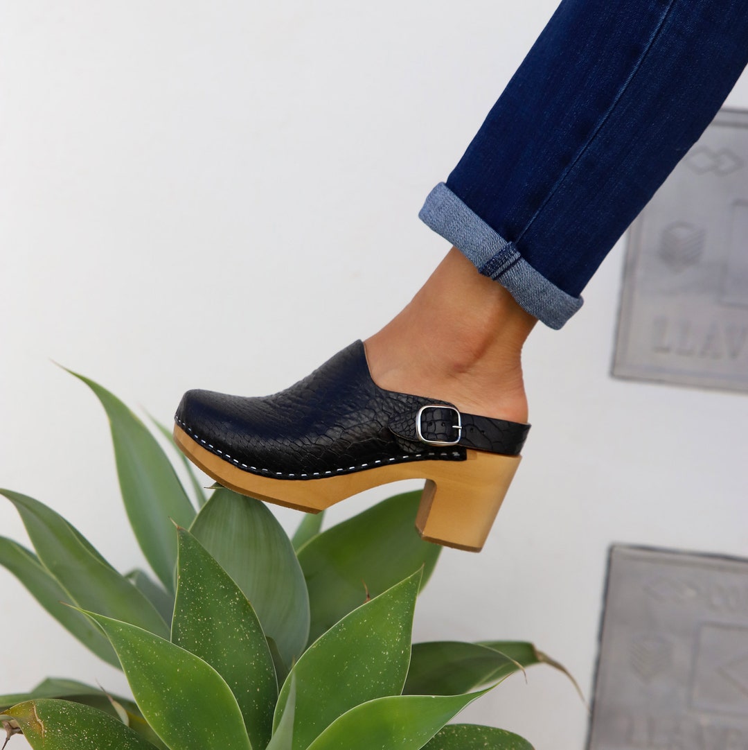 Black Leather Clogs With Pattern Mady by Kulikstyle - Etsy