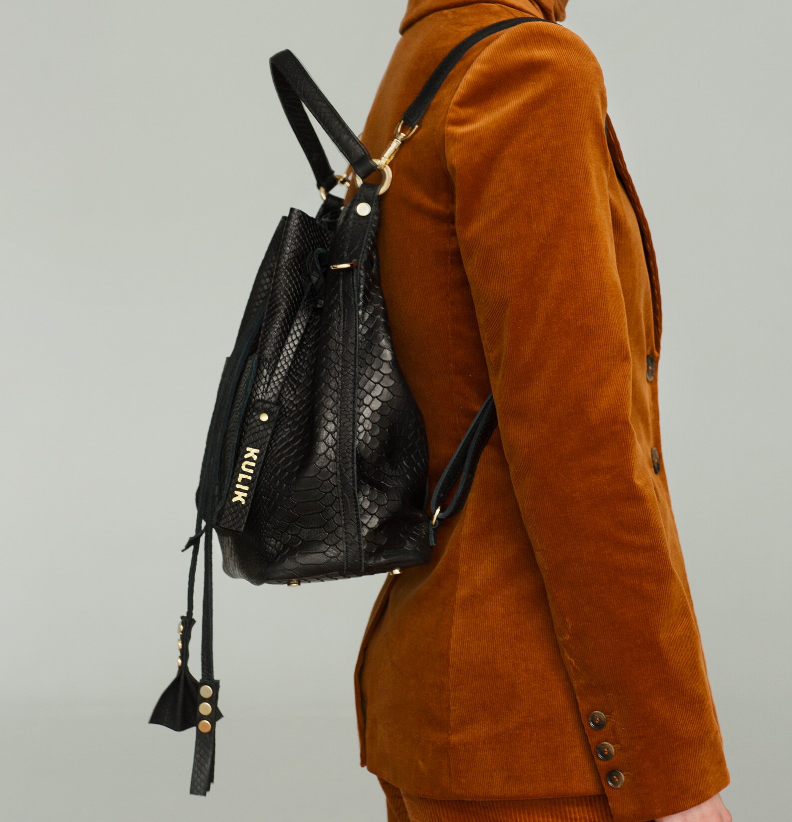 Black Leather Bucket Bag With Small Pocket, Mamba Pattern Leather ...