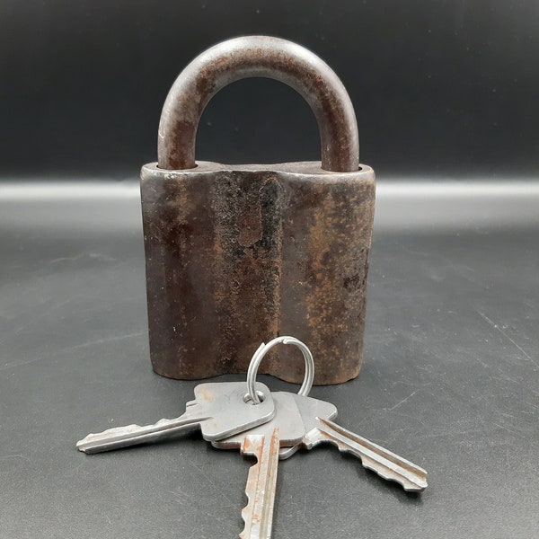 Rusty Padlock - Etsy