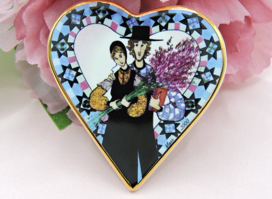 Heart Amish Couple Pin, Costume Jewelry Pin - Etsy