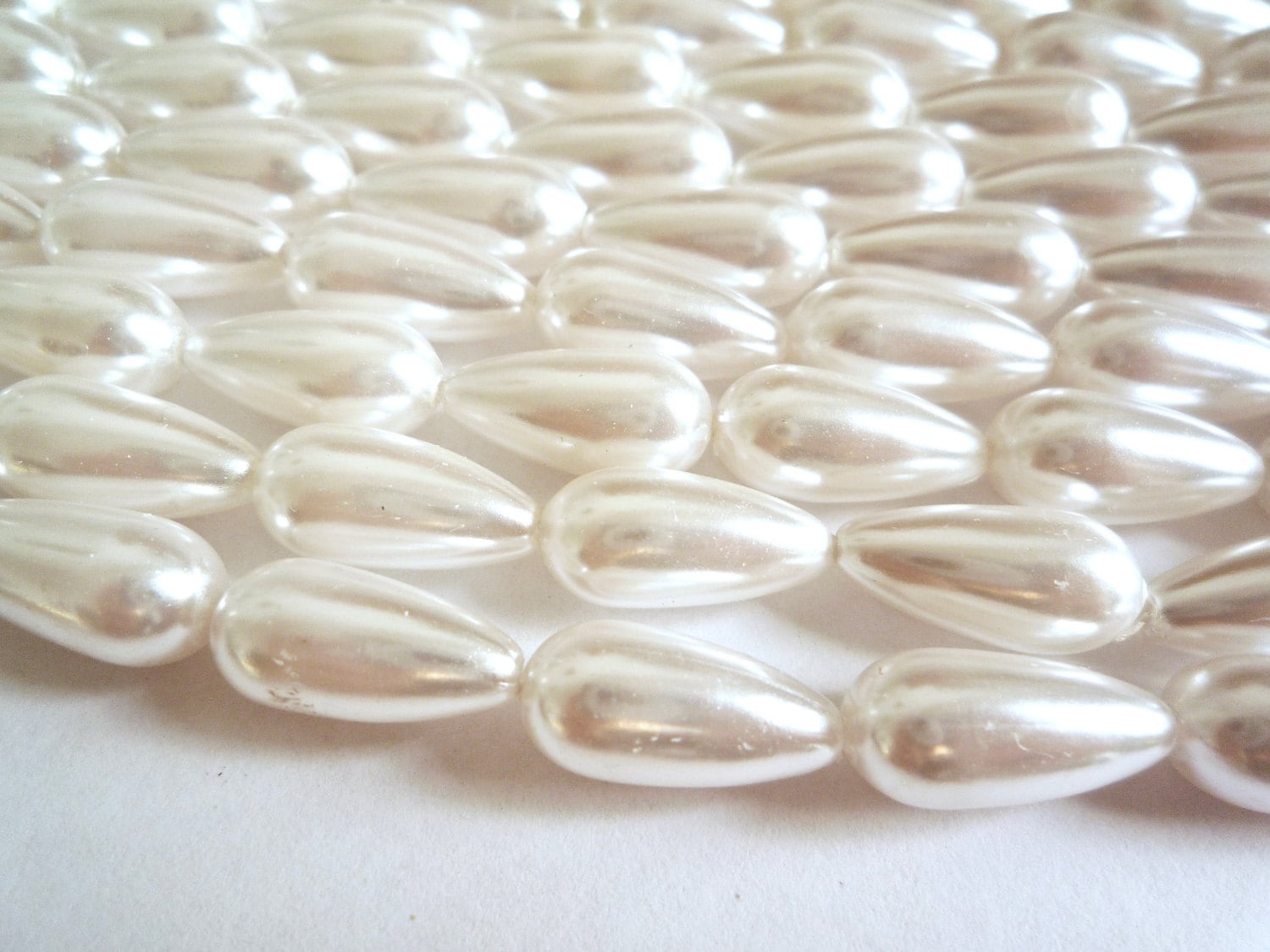 Bulk Plastic Teardrop Pearl Lot, 80 Pcs of 17 X 8 Mm, 100 Pcs 14 X 6 Mm ...