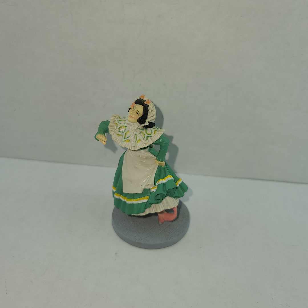 The Munchkin Woman From Wizard of Oz - Etsy