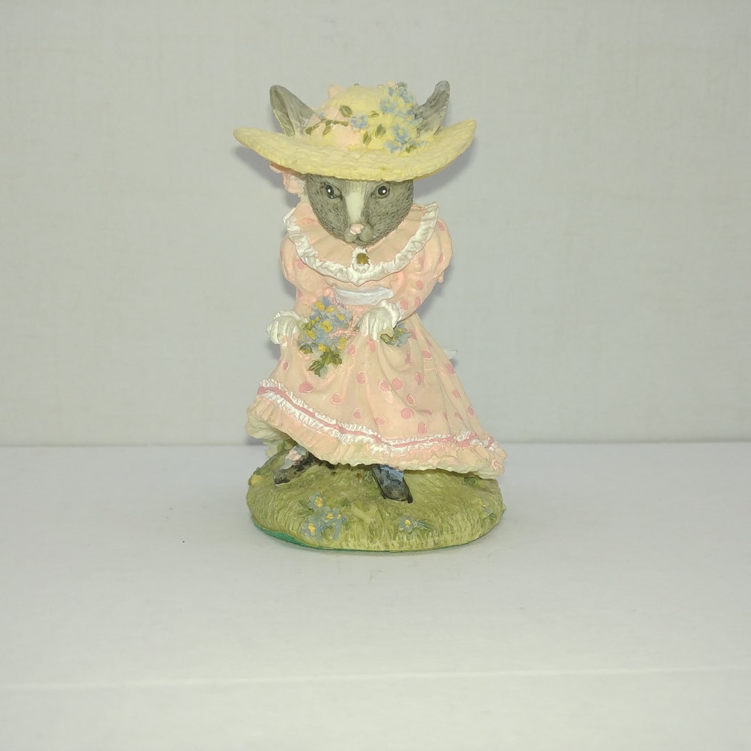 Felicity Fieldmouse Figurine by International Resourcing Services VA04 ...