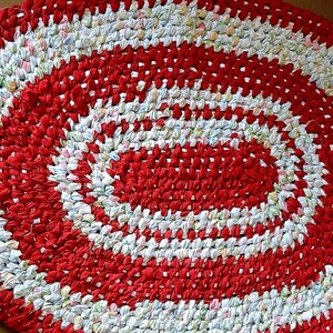 Small Oval Red and Floral Crocheted Cotton Stripped Rag Rug Never Used ...