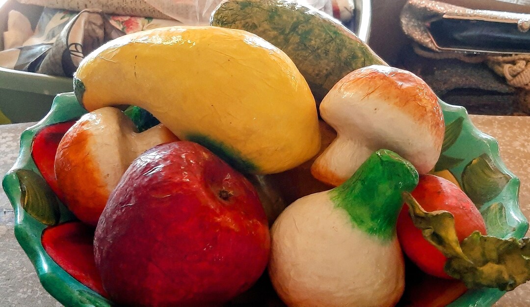 11 Pieces of Mexican Paper Mache' Fruits and Vegetables in Excellent ...