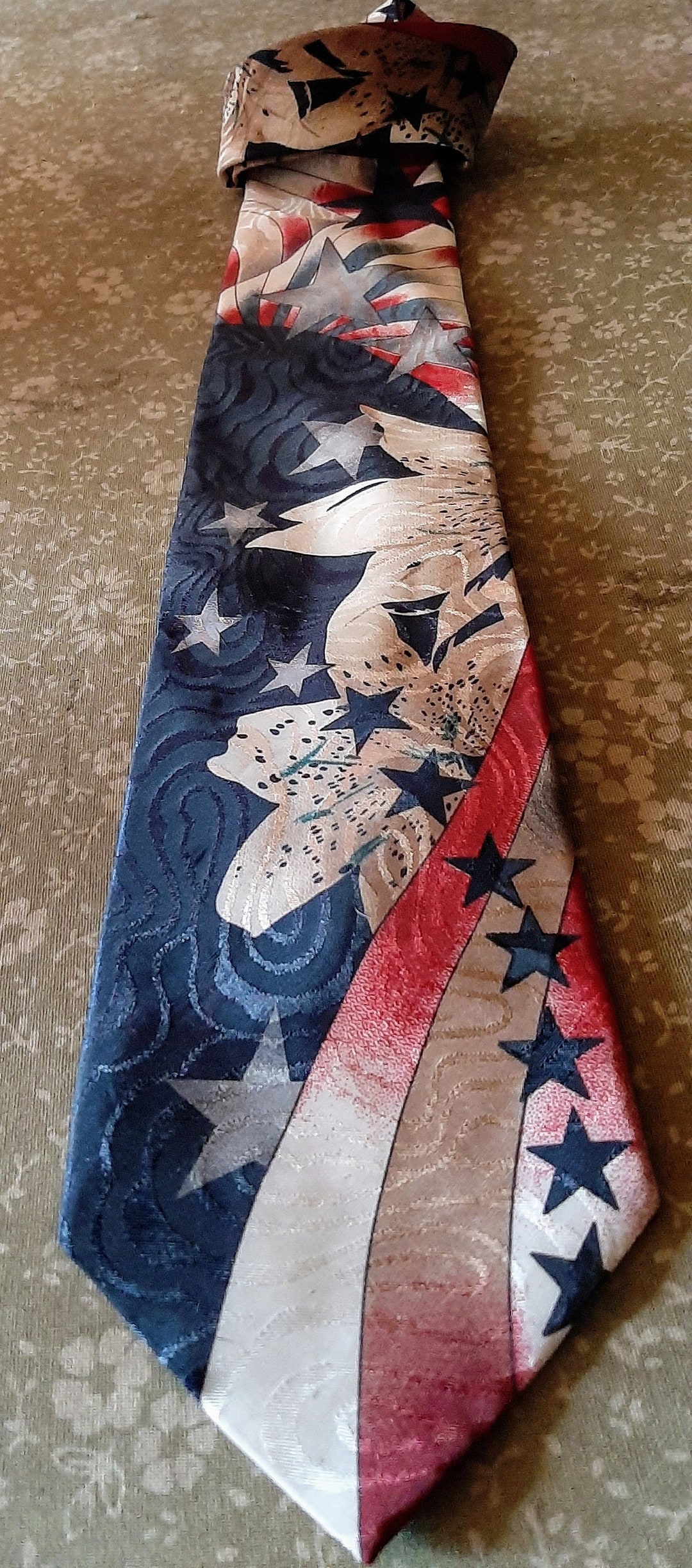 Beautiful Design on This Patriotic July 4th Tie by Camden Court ...