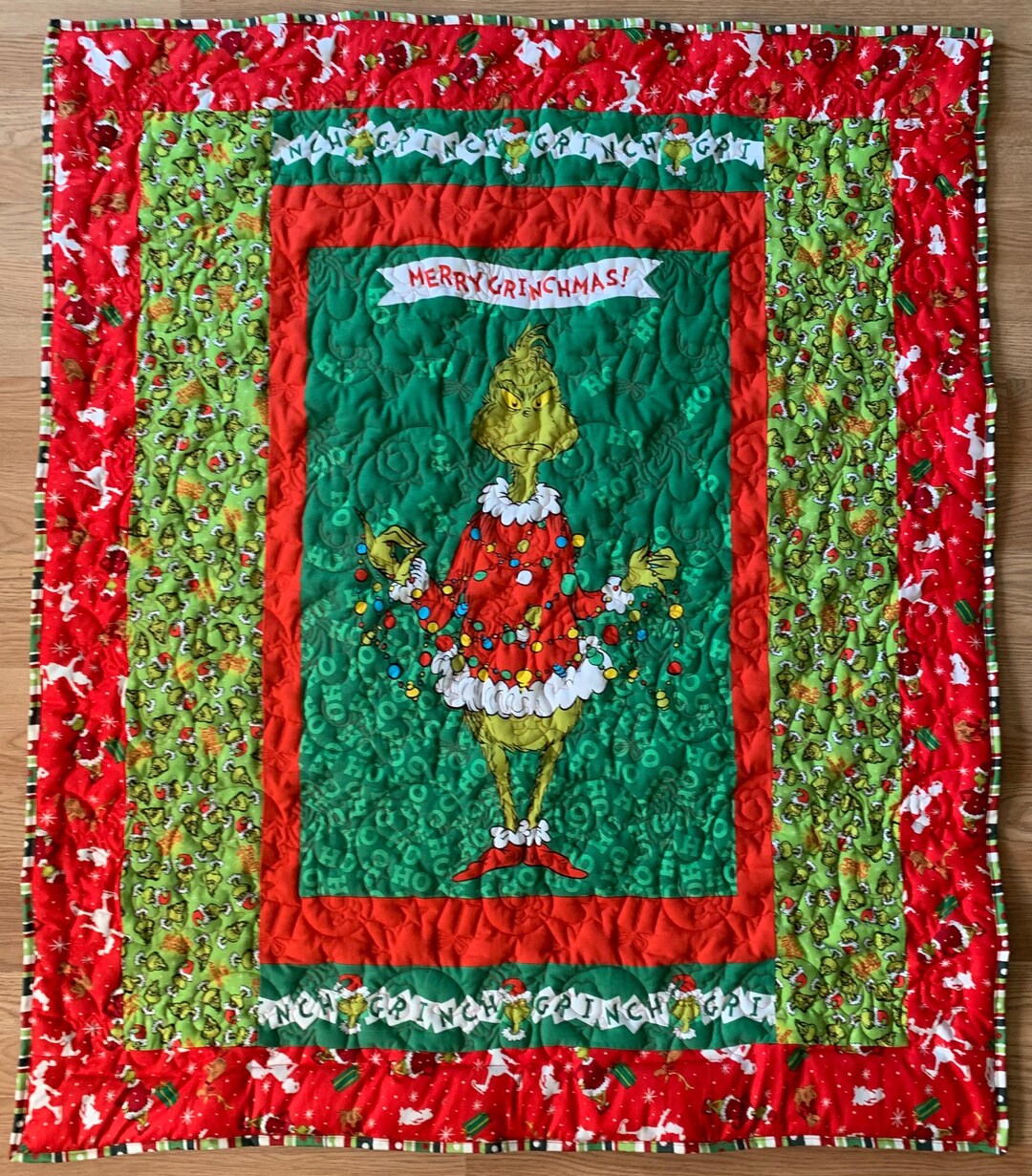 Grinch Quilt, Handmade Quilts, Unique Christmas Gift, Housewarming ...