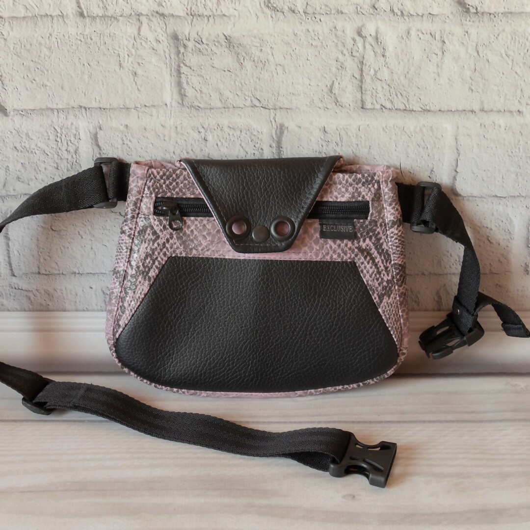Fanny Pack for Women, Violet Snake Leatherette Hip Bag With Two Zippers ...