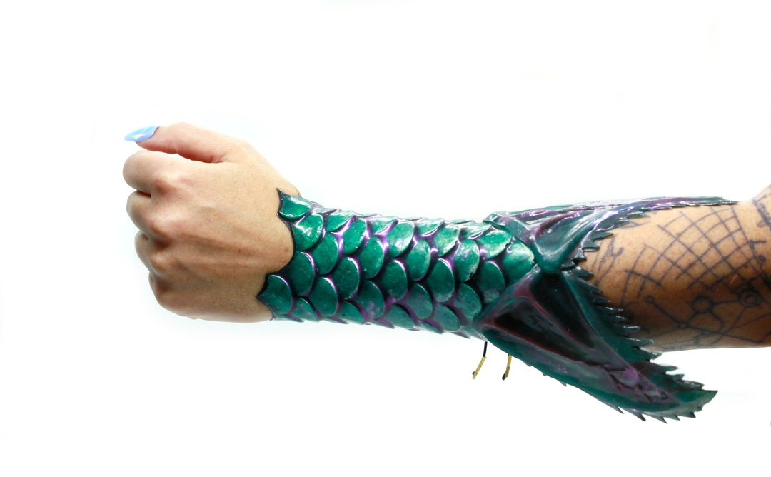 Mermaid Scale Bracelet in Silicone With Realistic Fins - Etsy