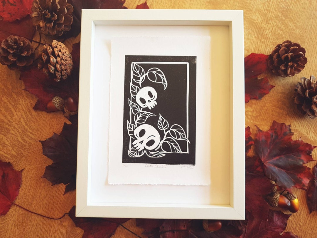 Bonita skull lino print impreso a mano - Etsy España