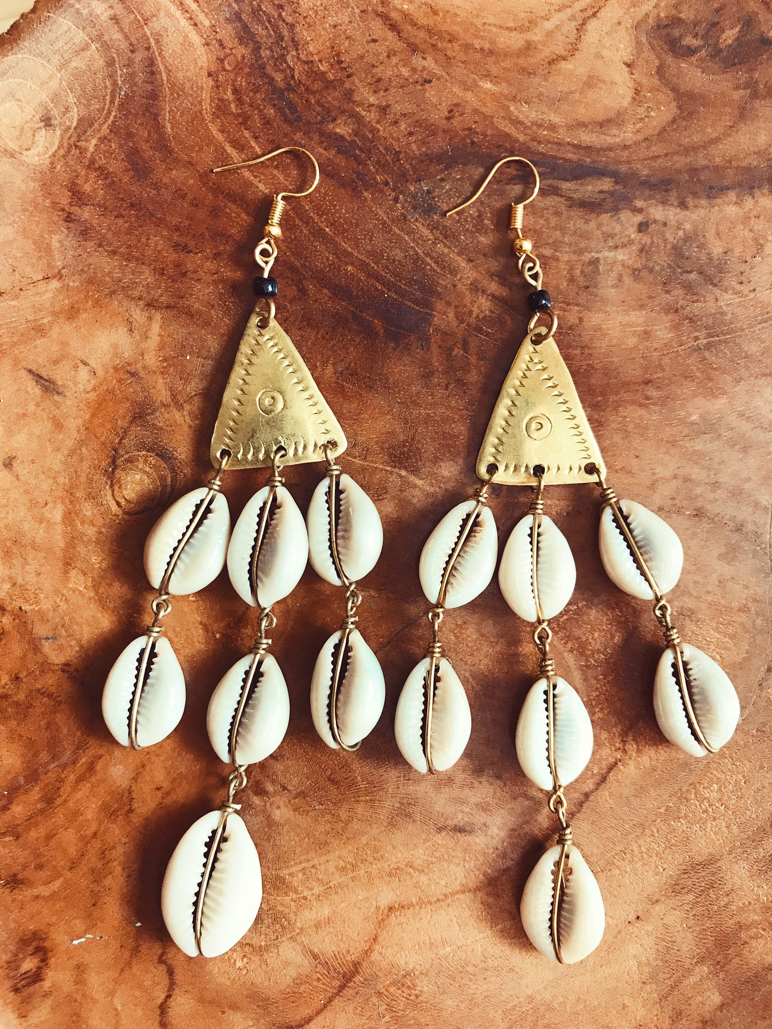 Orishas Cowrie Earrings// Cowry Earrings Dangle Earrings | Etsy