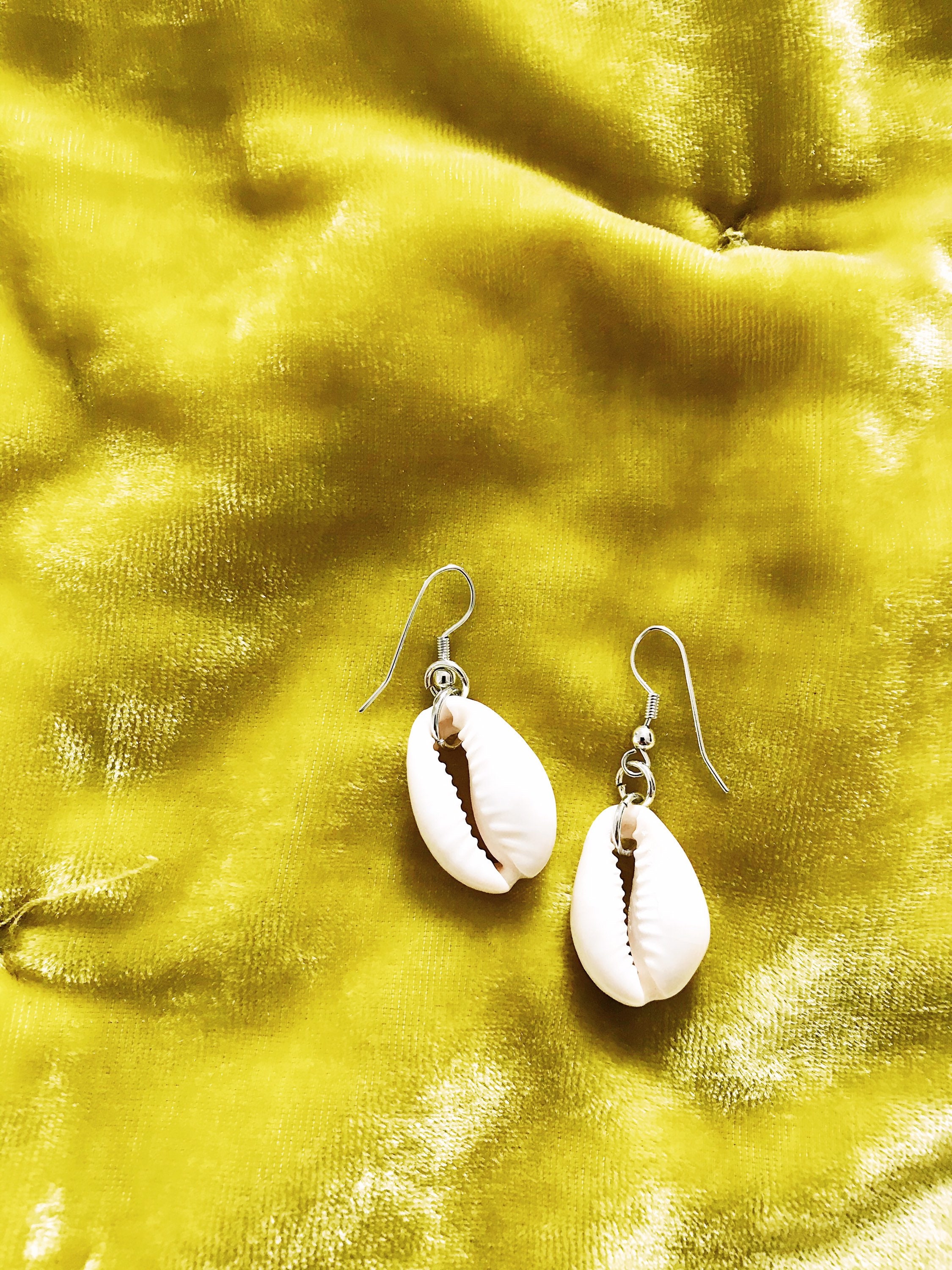 Cowrie Earrings// Cowry Studs Seashell Earrings Shell - Etsy