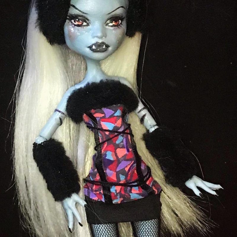 Sabrina Carpenter Doll - Etsy