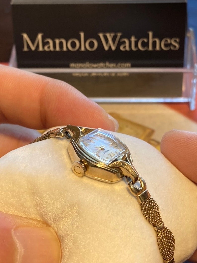 Retro 1975 N5 Caravelle Gold Tone Winding Ladies Watch w / Speidel 10K ...