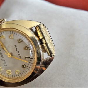 Vintage 1950s Hallmark by Waltham Gold Tone Quartz Ladies 17-jewels ...