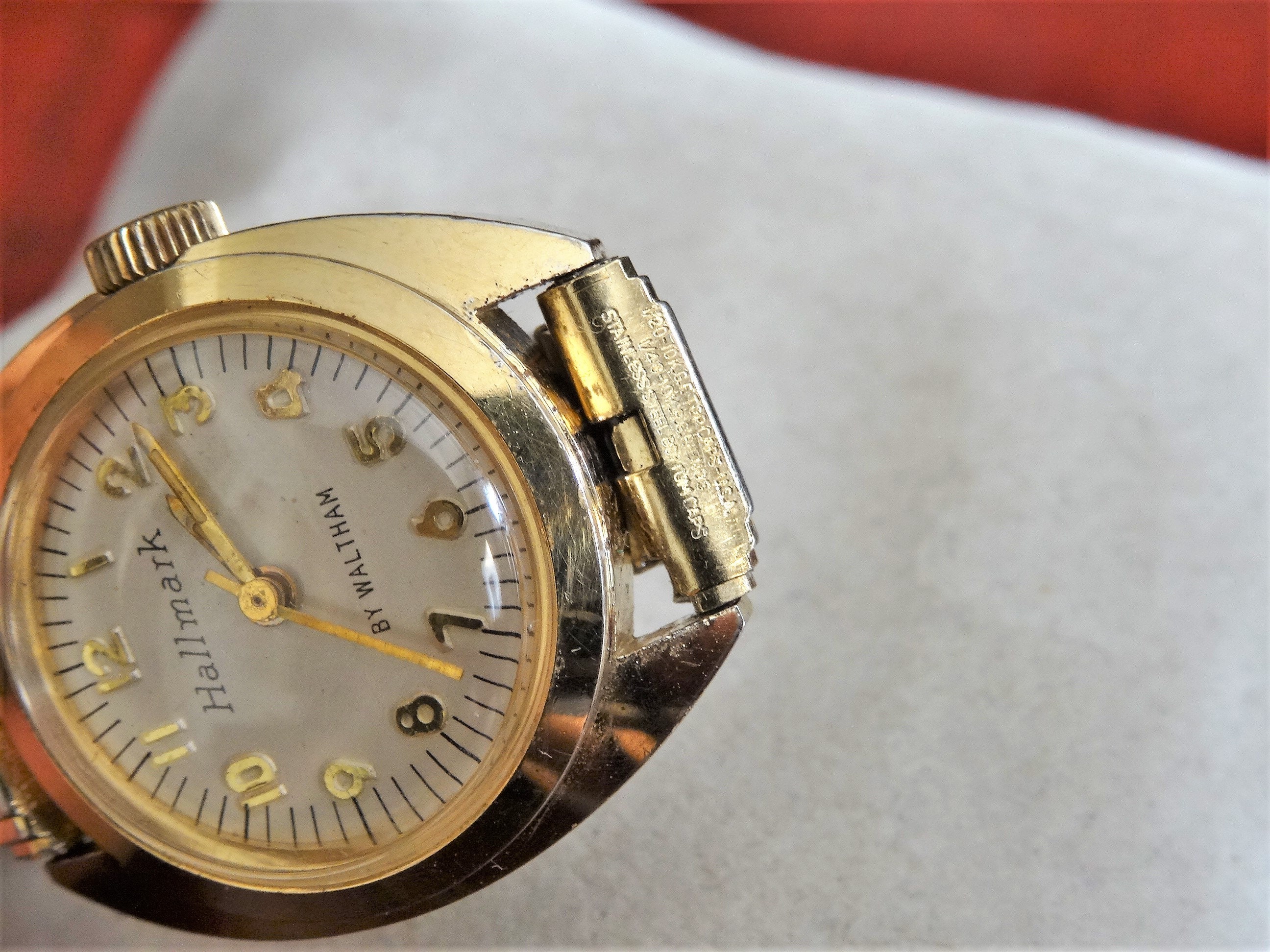 Vintage 1950s Hallmark by Waltham Gold Tone Quartz Ladies 17-jewels ...