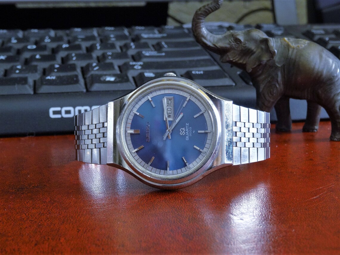 Vtg 1975 Seiko 3003 Water Resistant Quartz Mens Watch W/ 20mm | Etsy