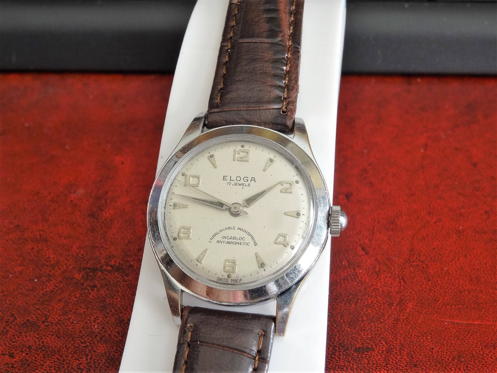 Vintage Eloga Incabloc Water Resistant 17-jewels Mens Watch W/ 16mm ...