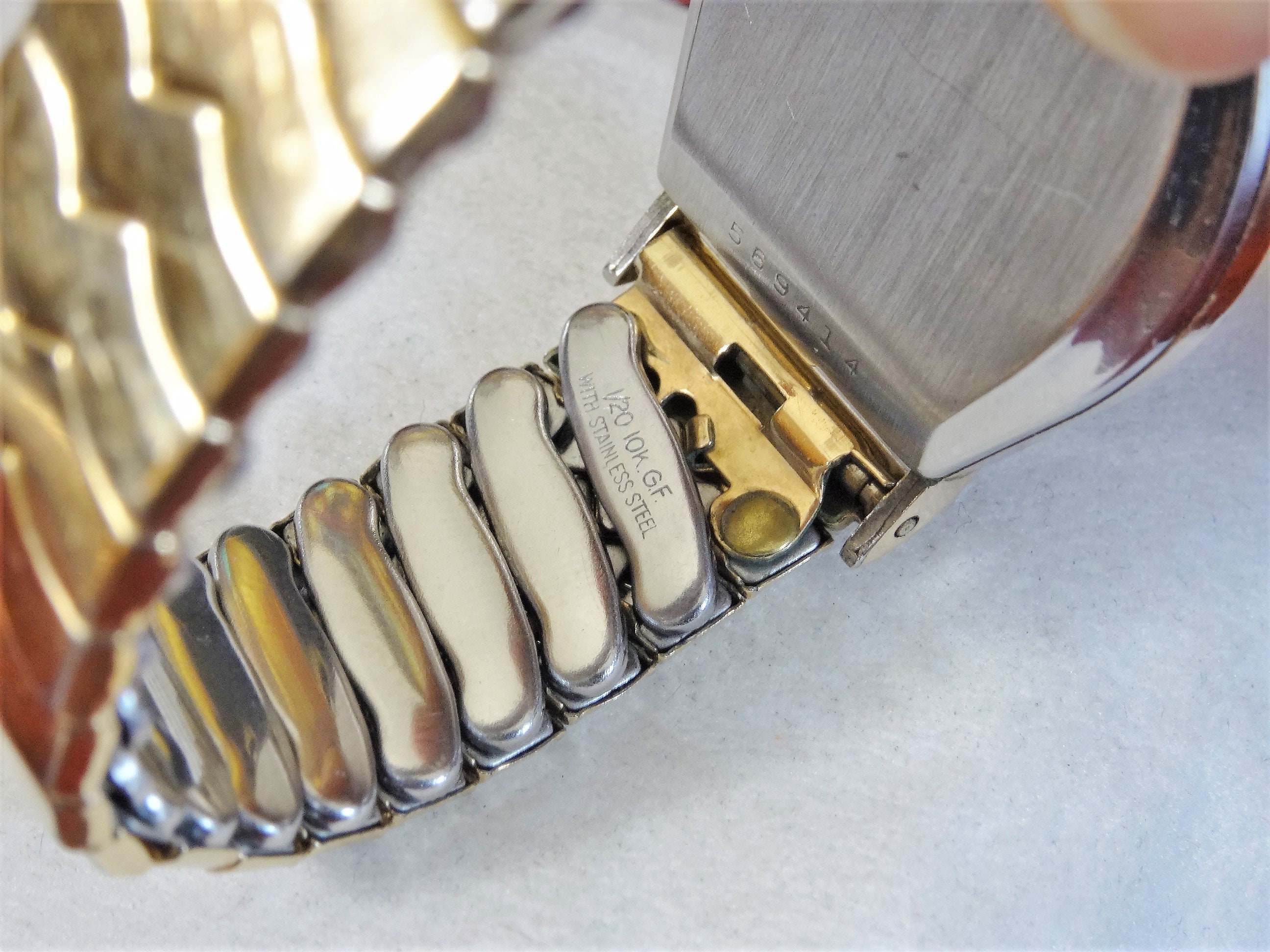 Vintage 1950s Benrus (model CW 7-jewels Movement) 10K R.G.P. Bezel ...