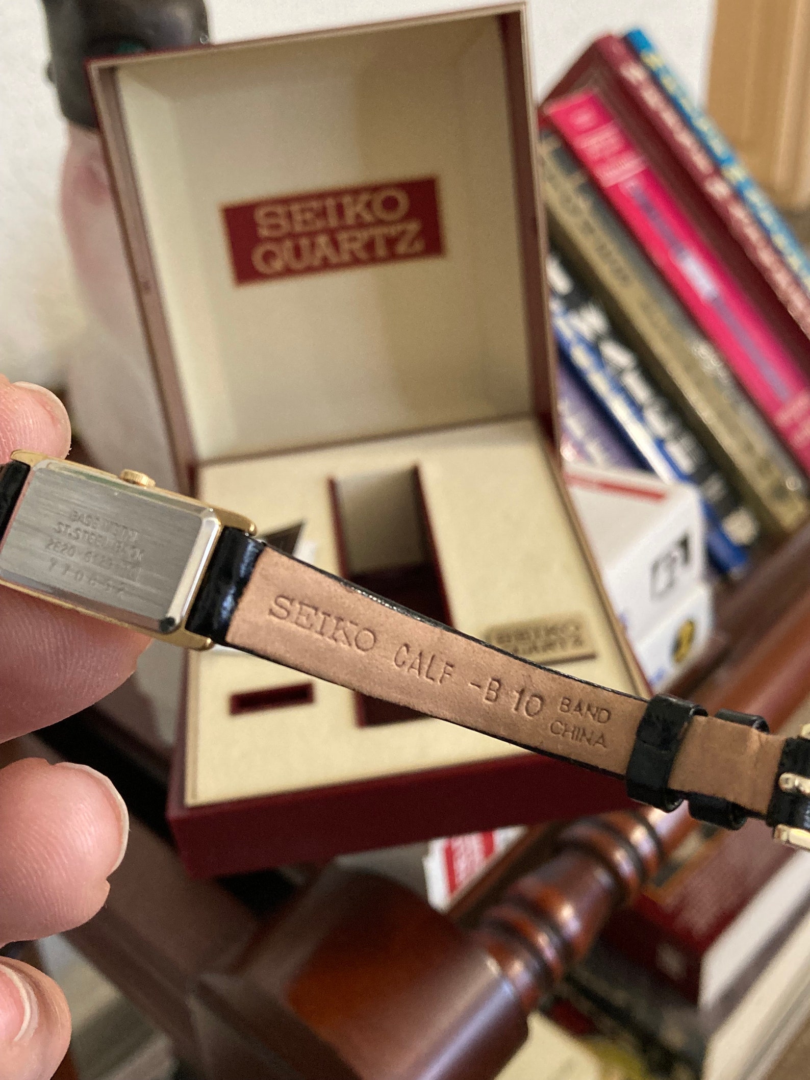 Retro 1987 Seiko Tank Roman Numeral Dial Gold Tone Tank Quartz Ladies Watch Reference SZZB18 W ...