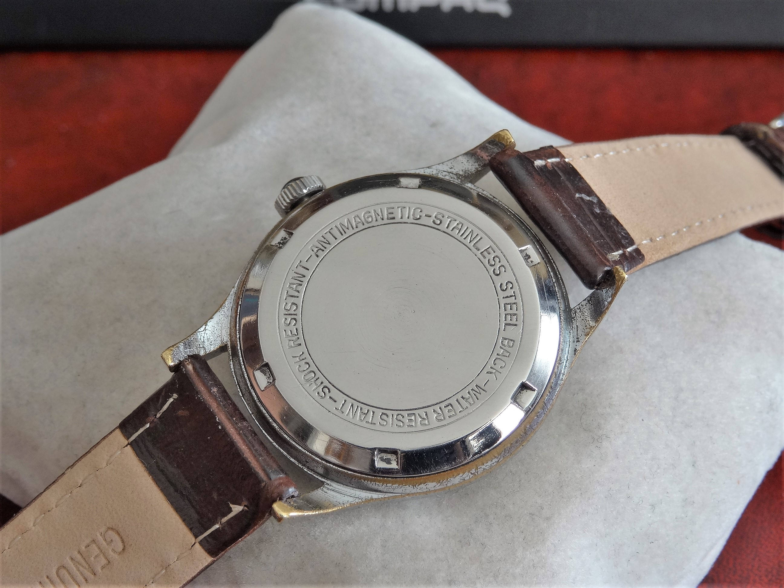 Vintage Eloga Incabloc Water Resistant 17-jewels Mens Watch W/ 16mm ...