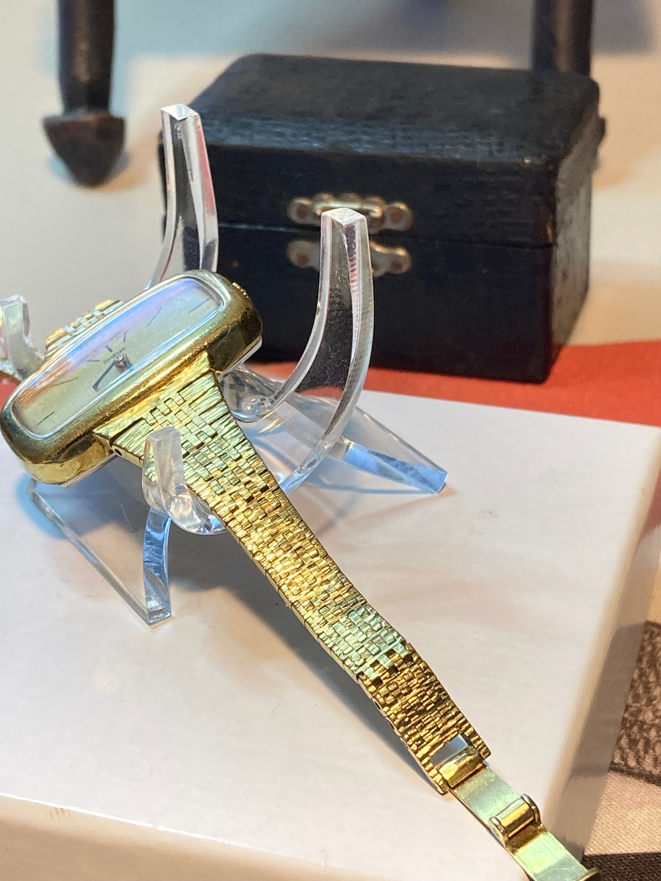 Vintage 1970's Zodiac 'wide Dial' Mechanical Wind 10 Micron Gold ...