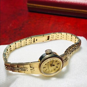 Retro 1979 N9 Caravelle Gold Tone Winding Ladies Watch W/ Bulova France ...