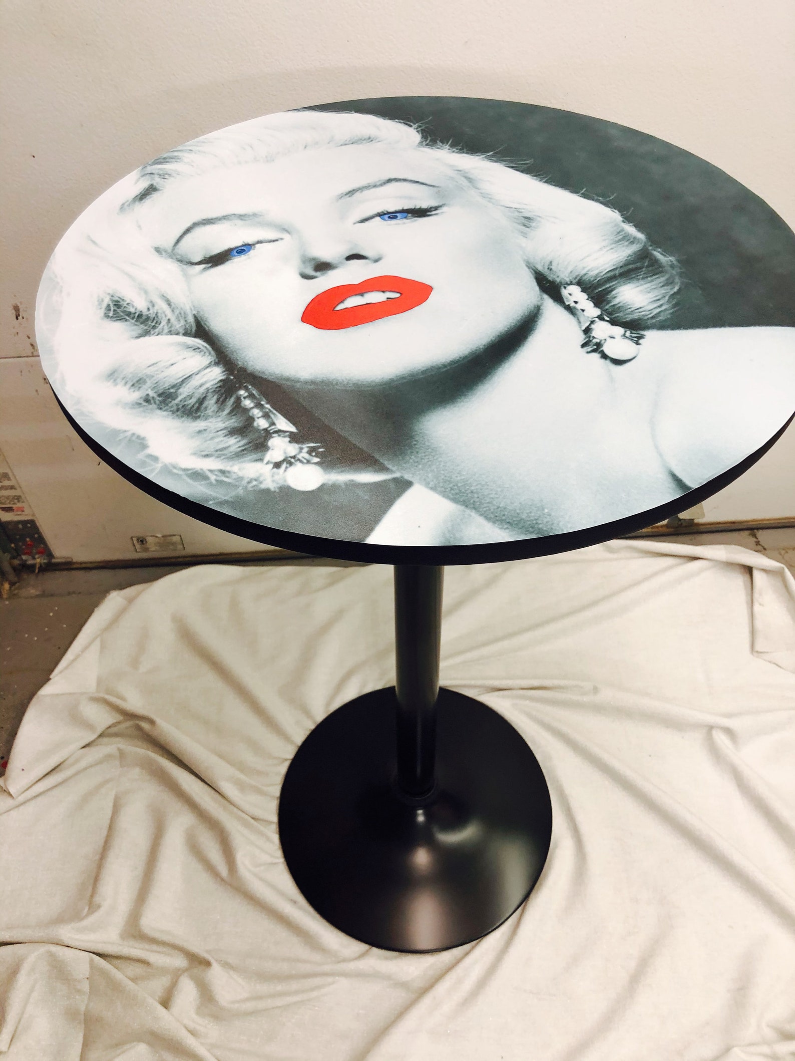 Marilyn Monroe - Marilyn Monroe Decor - Marilyn Monroe Gifts - Pub ...