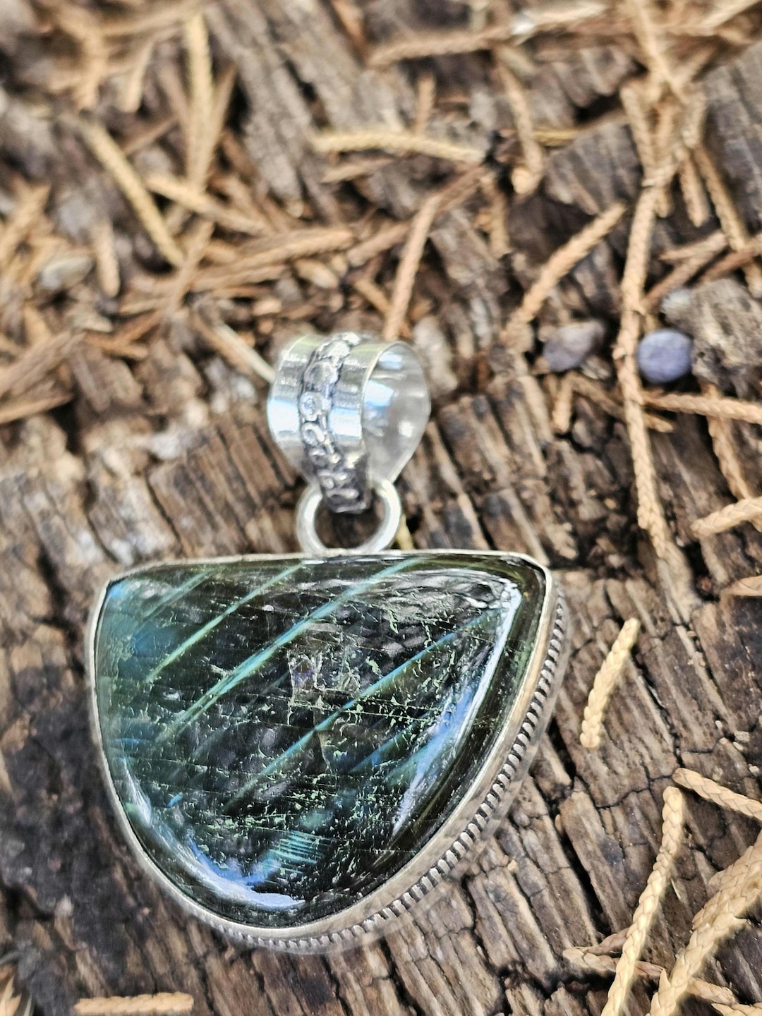 Elegant Labradorite & Silver Semi-circle Green Black Irridescent ...