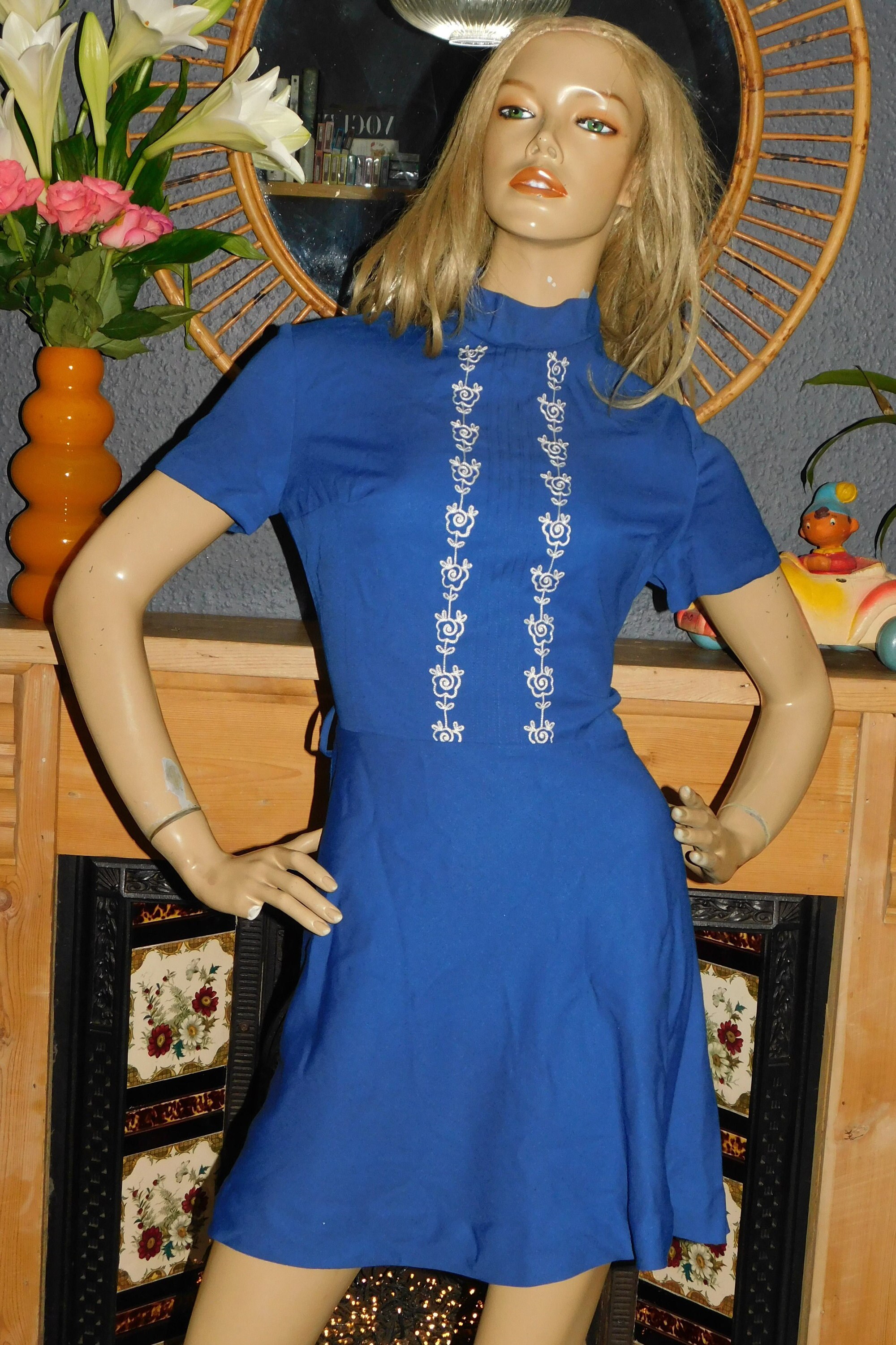 Vintage 1960s Navy White EMBROIDERED PINTUCK Mini MOD Dress 10-12 S M ...