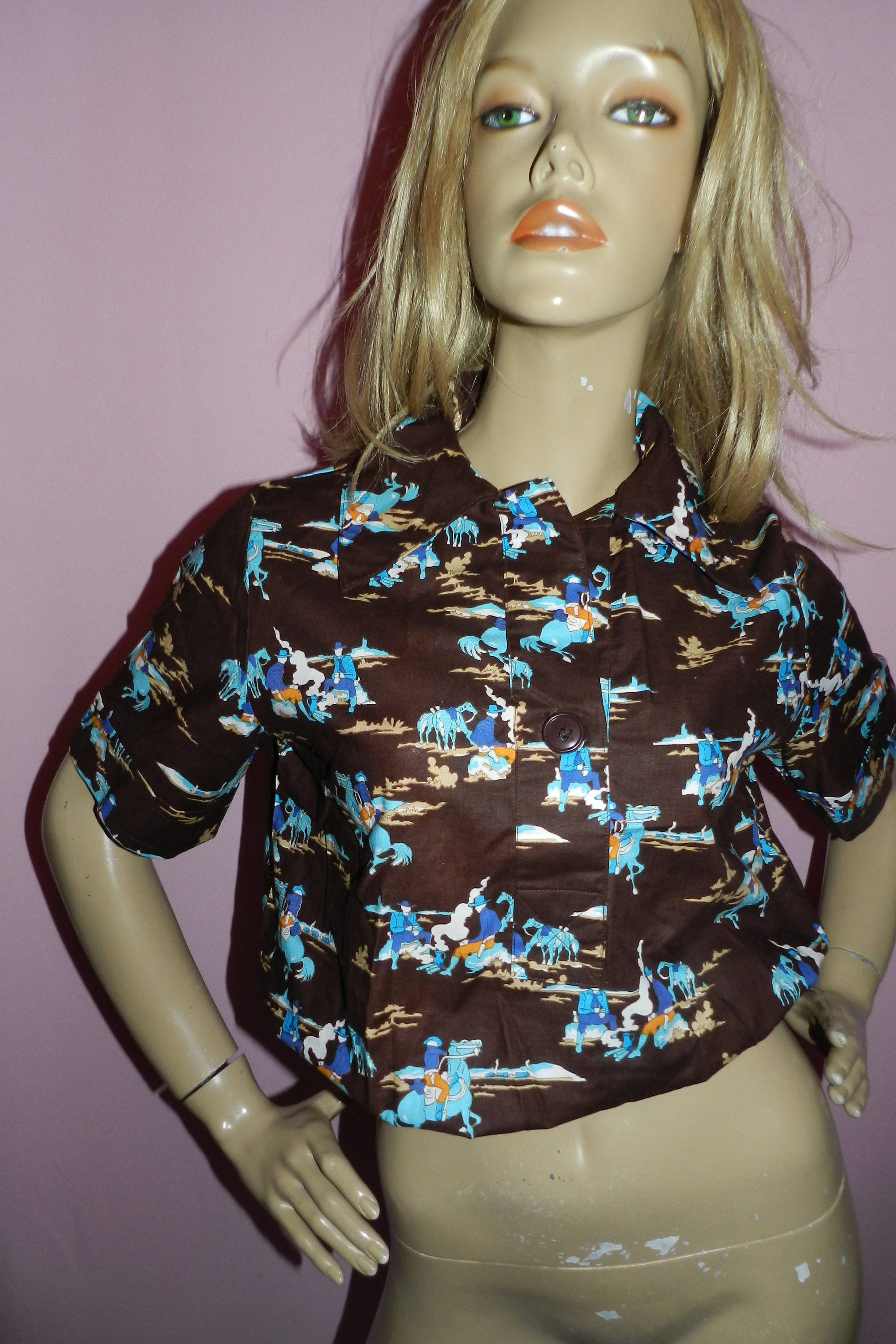 Vintage 70s Kitsch NOVELTY COWBOY HORSE Print Blouson shirt blouse 12 M 1970s Kooky